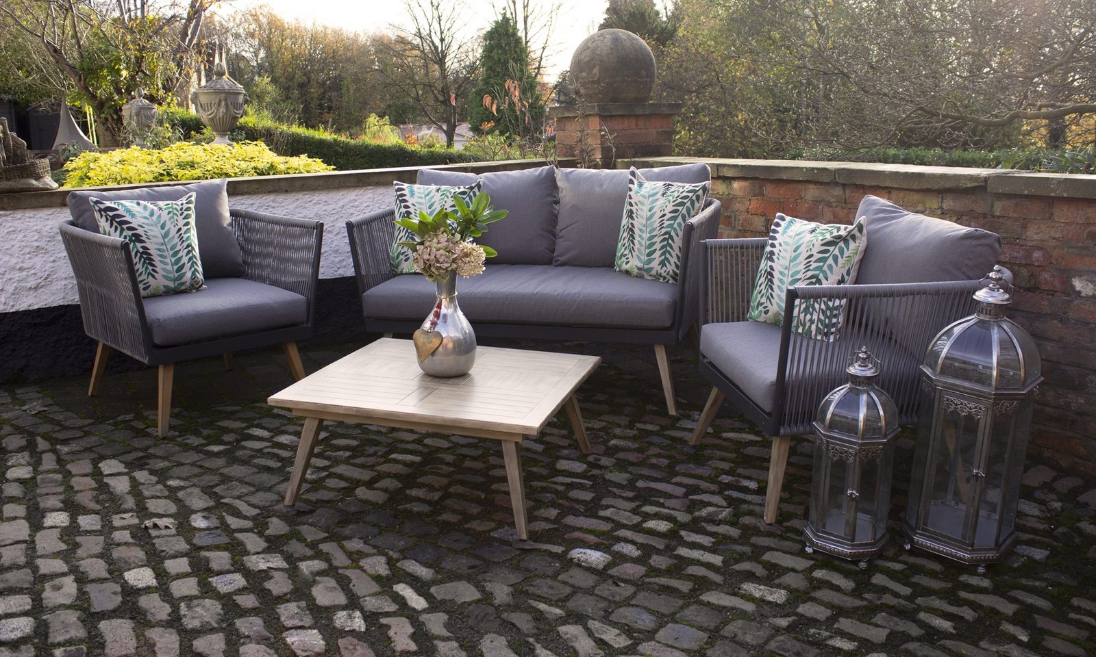 Coastal Deluxe Lounge Suite - Premier Plants